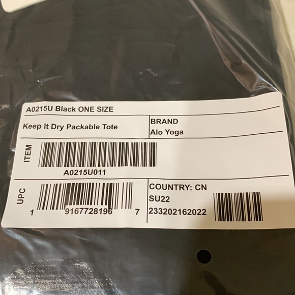 ALO Yoga | Bags | Host Pick Nwt Alo Yoga Keep It Dry Large Packable ...